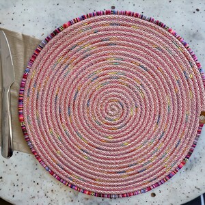 Colorful Round Placemats Set of 4, Handmade Braided Dining Mat in Lilac ...