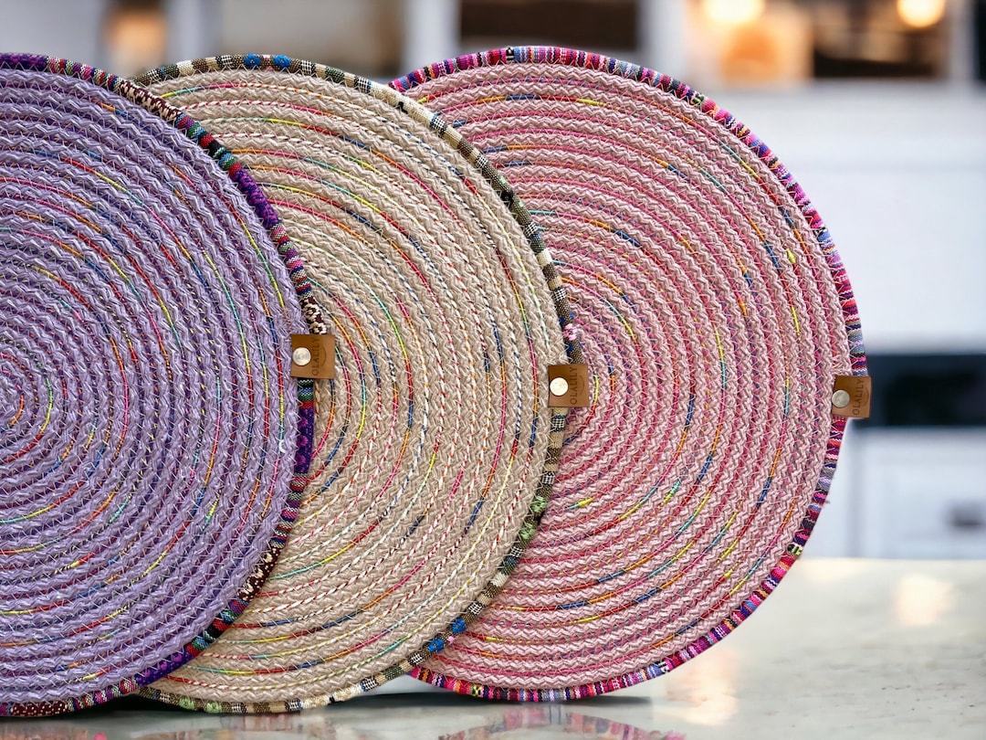 Colorful Round Placemats Set of 4, Handmade Braided Dining Mat in Lilac ...