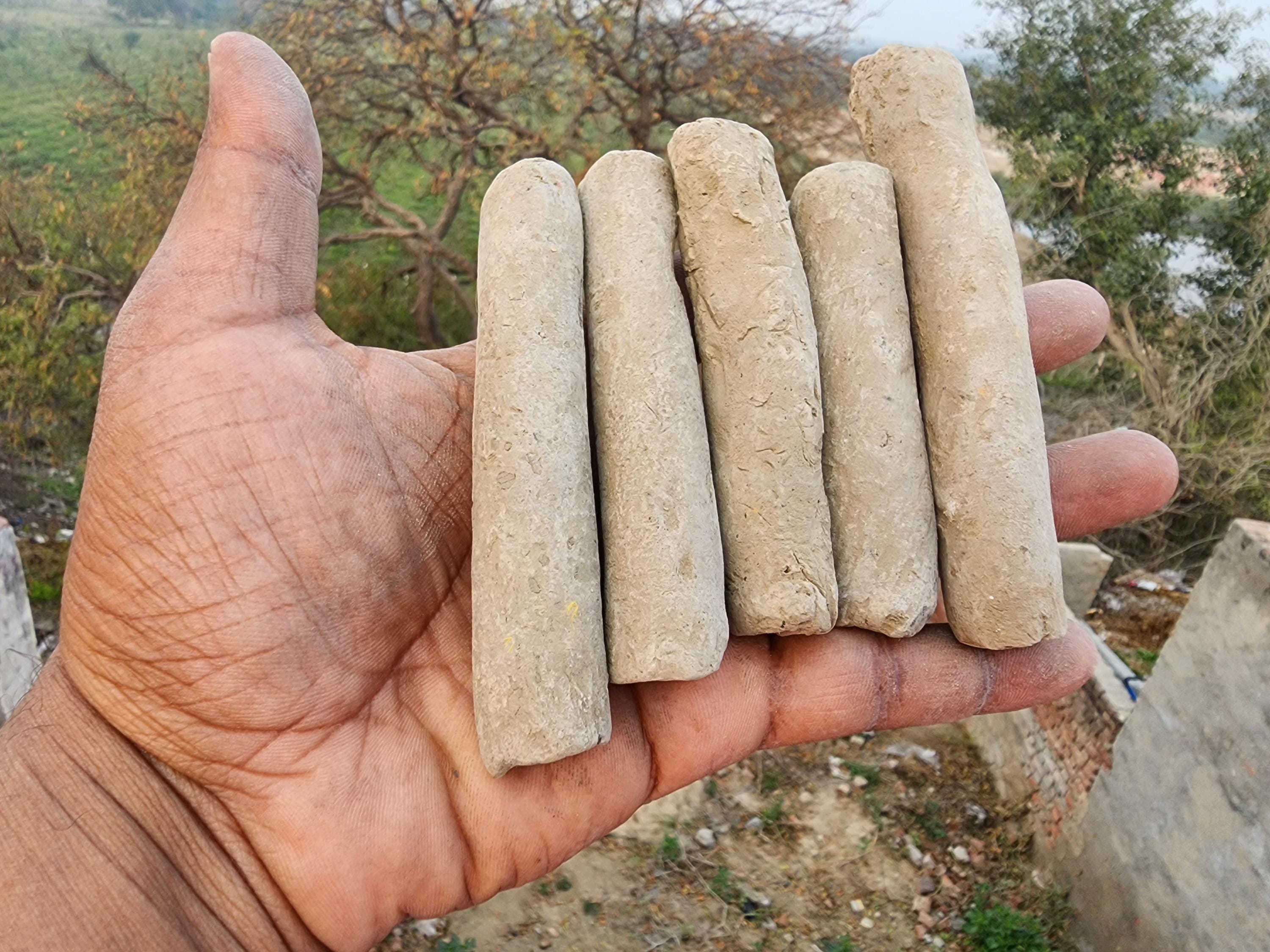 Radha Kund Tilak 1 50stick 100gram , Radha Kund Raj , Braj Raj , Hare ...