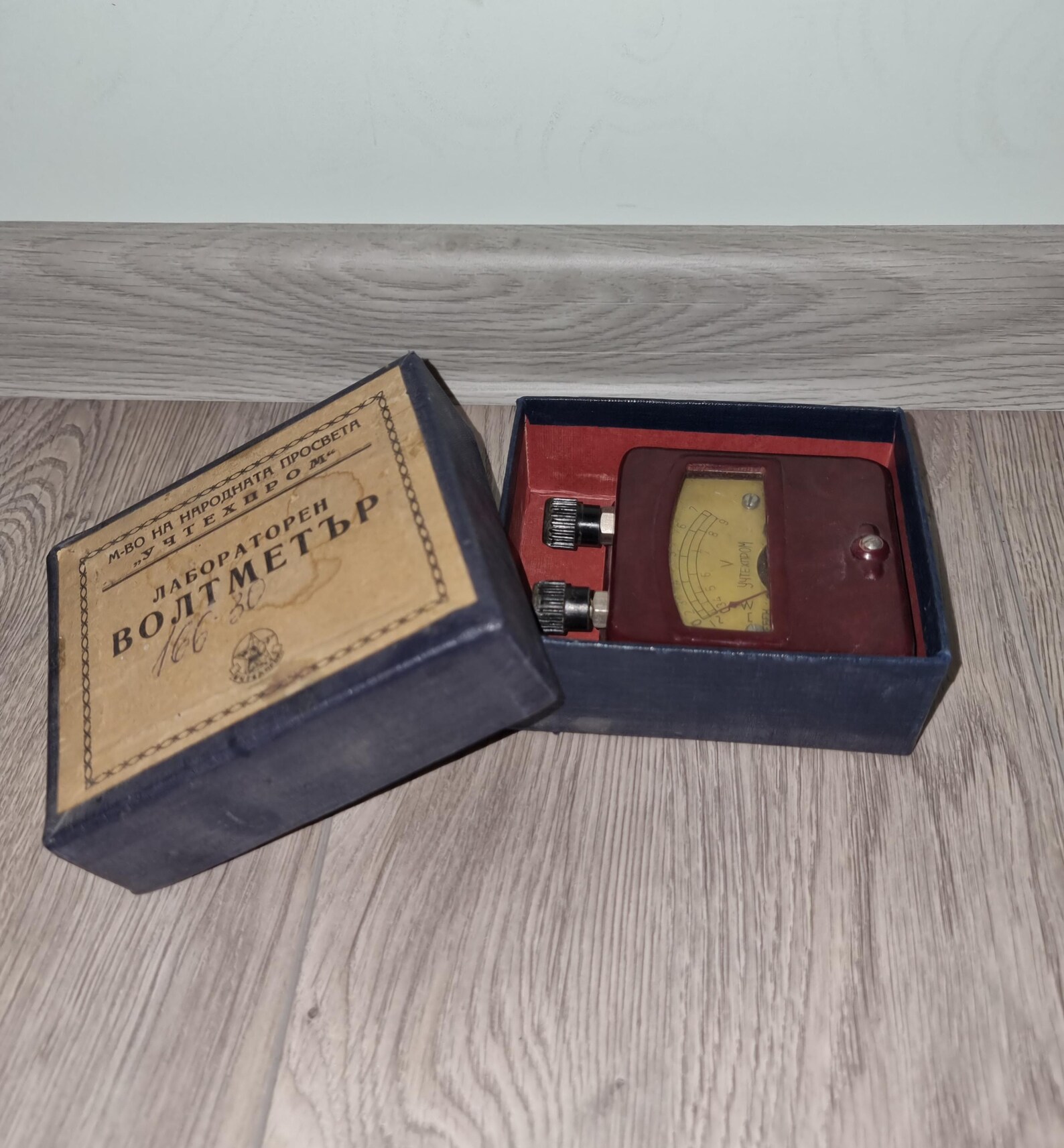 Vintage Laboratory Voltmeter. Bakelite 1960 - Etsy