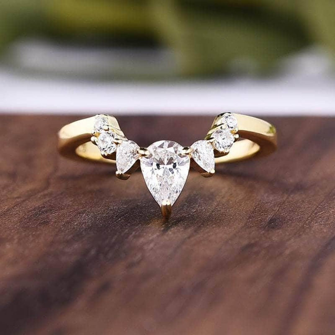 Yellow Gold Pear Shaped Diamond Wedding Band | Vintage Curved Stacking ...