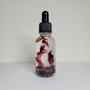 Glamour Oil - Reveal Your Most Admirable, Kind, Loving Traits ...