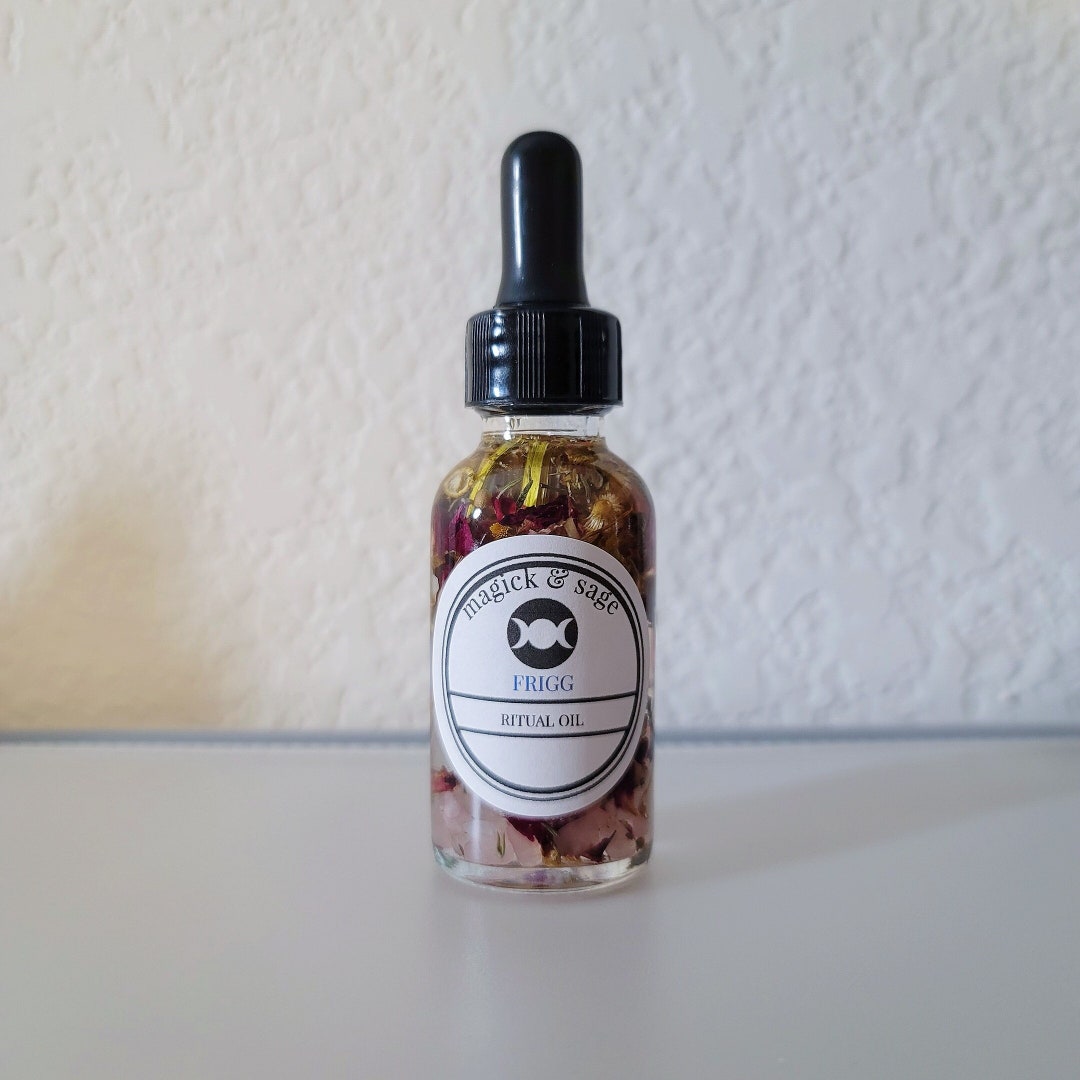 Frigg Ritual Oil - Norse Goddess of Marriage, Motherhood, Prophecy, and ...