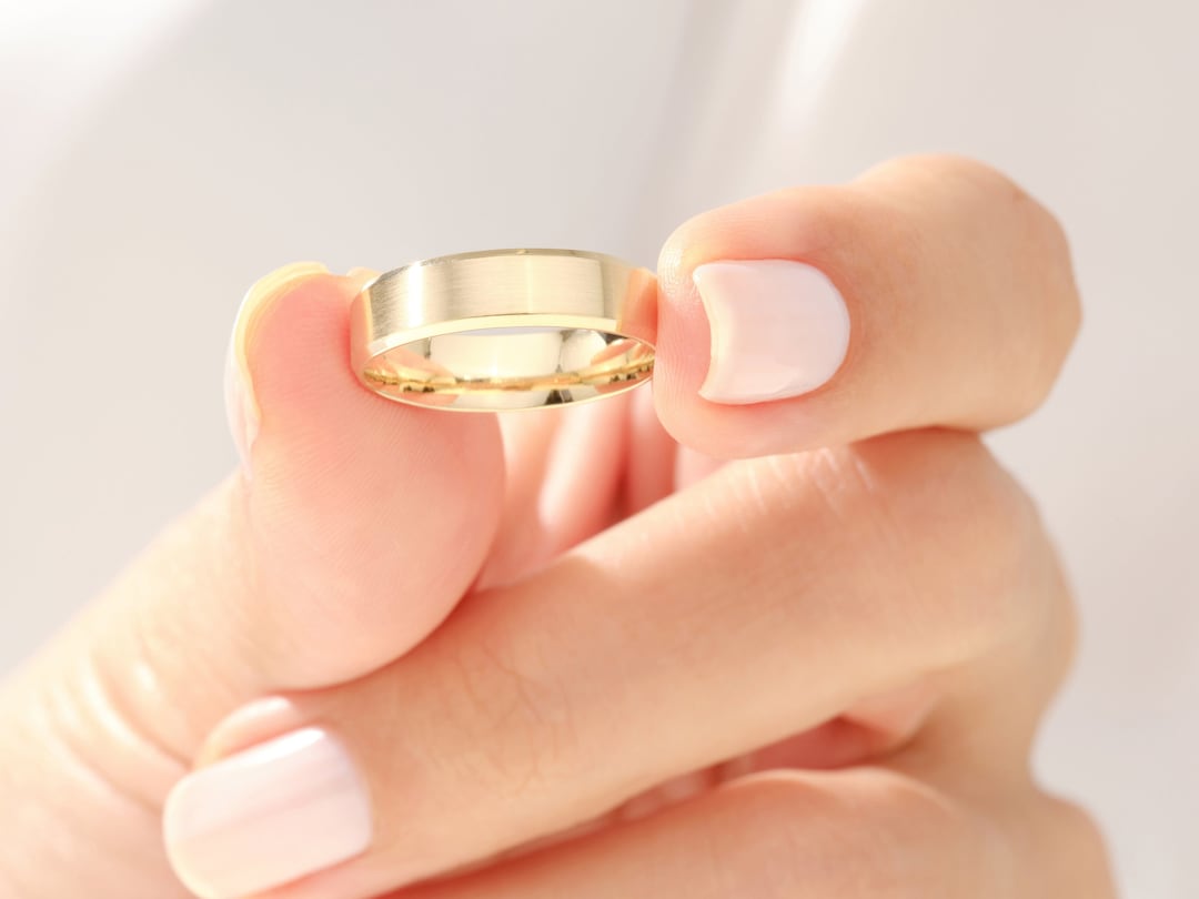 5mm Yellow Gold Bevel Wedding Band • BEVELED EDGE • MATTE • 10k, 14k ...