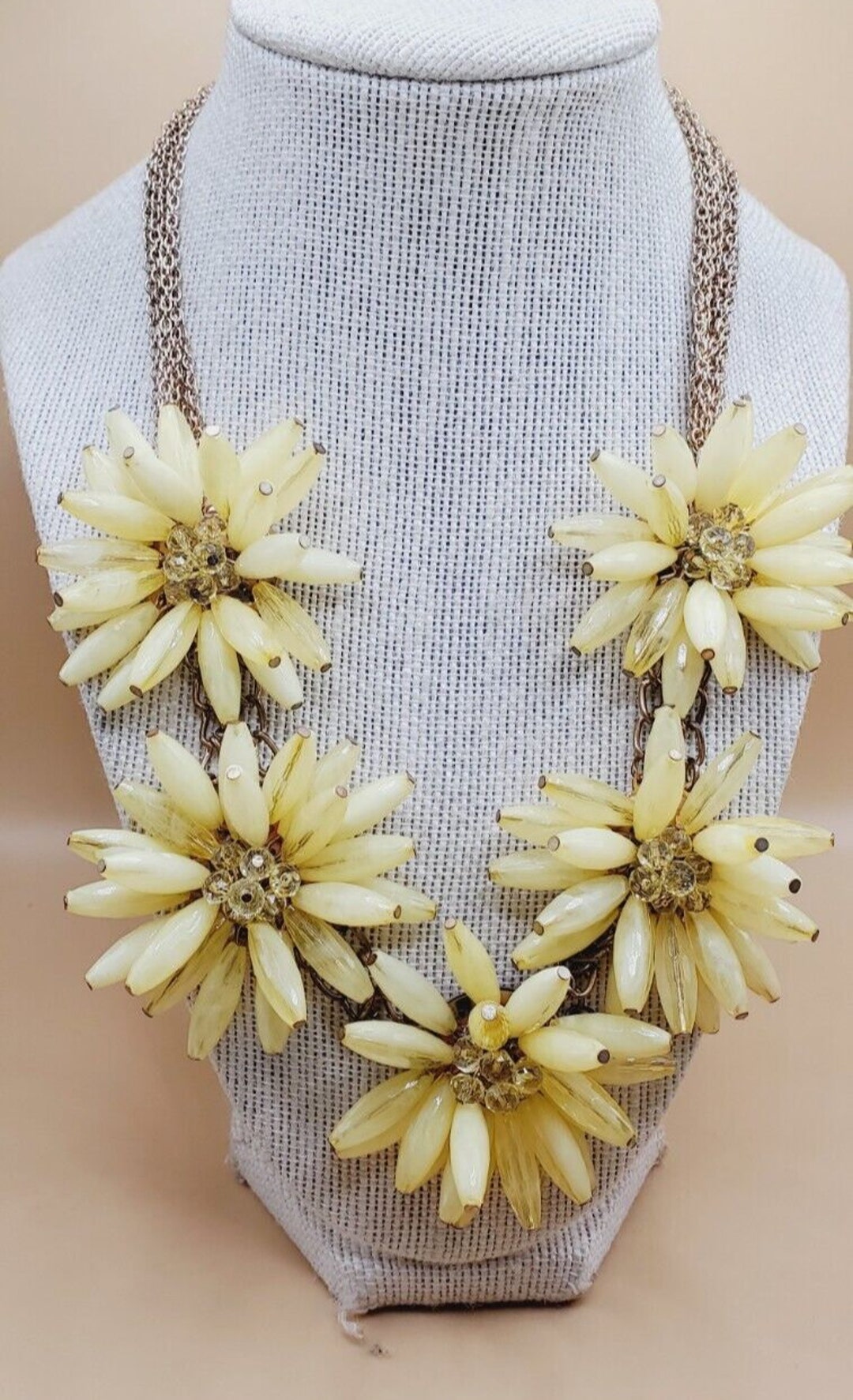 Vintage Yellow Floral Daisy Celluloid Thermoset Crystals - Etsy
