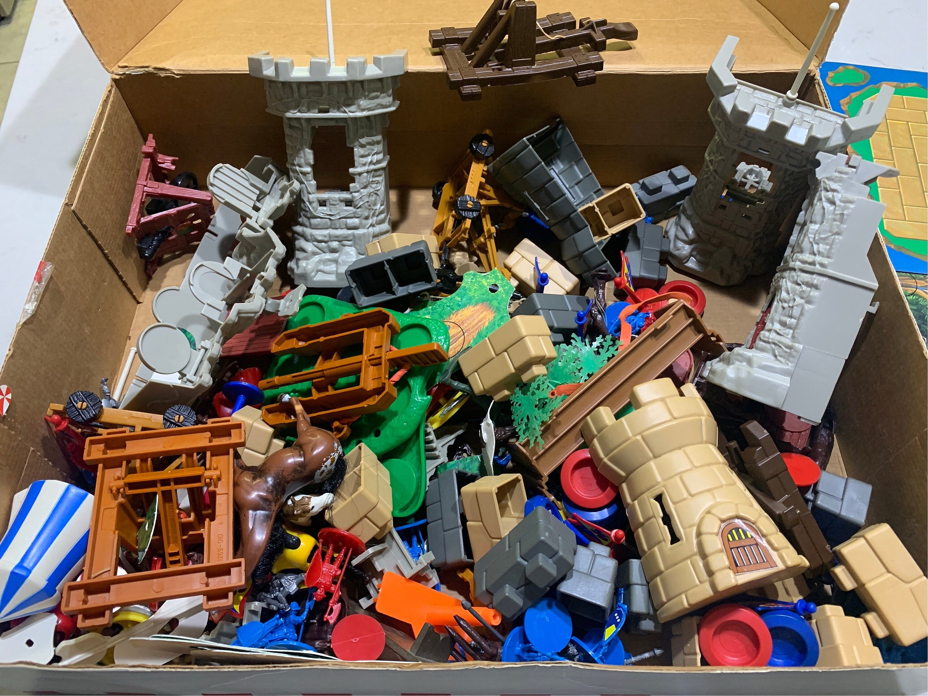 Weapons & Warriors Castle Seige Game, Pressman, 1995 - Etsy