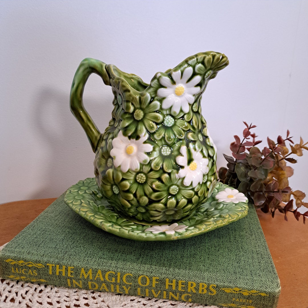 Green and White Daisy Pitcher, MCM Pitcher by Ardco Dallas, Made in Japan - Etsy