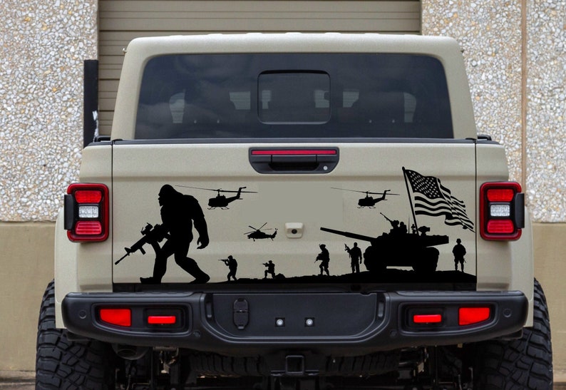 American Flag Bigfoot Sasquatch Soldiers Decal for Jeep - Etsy