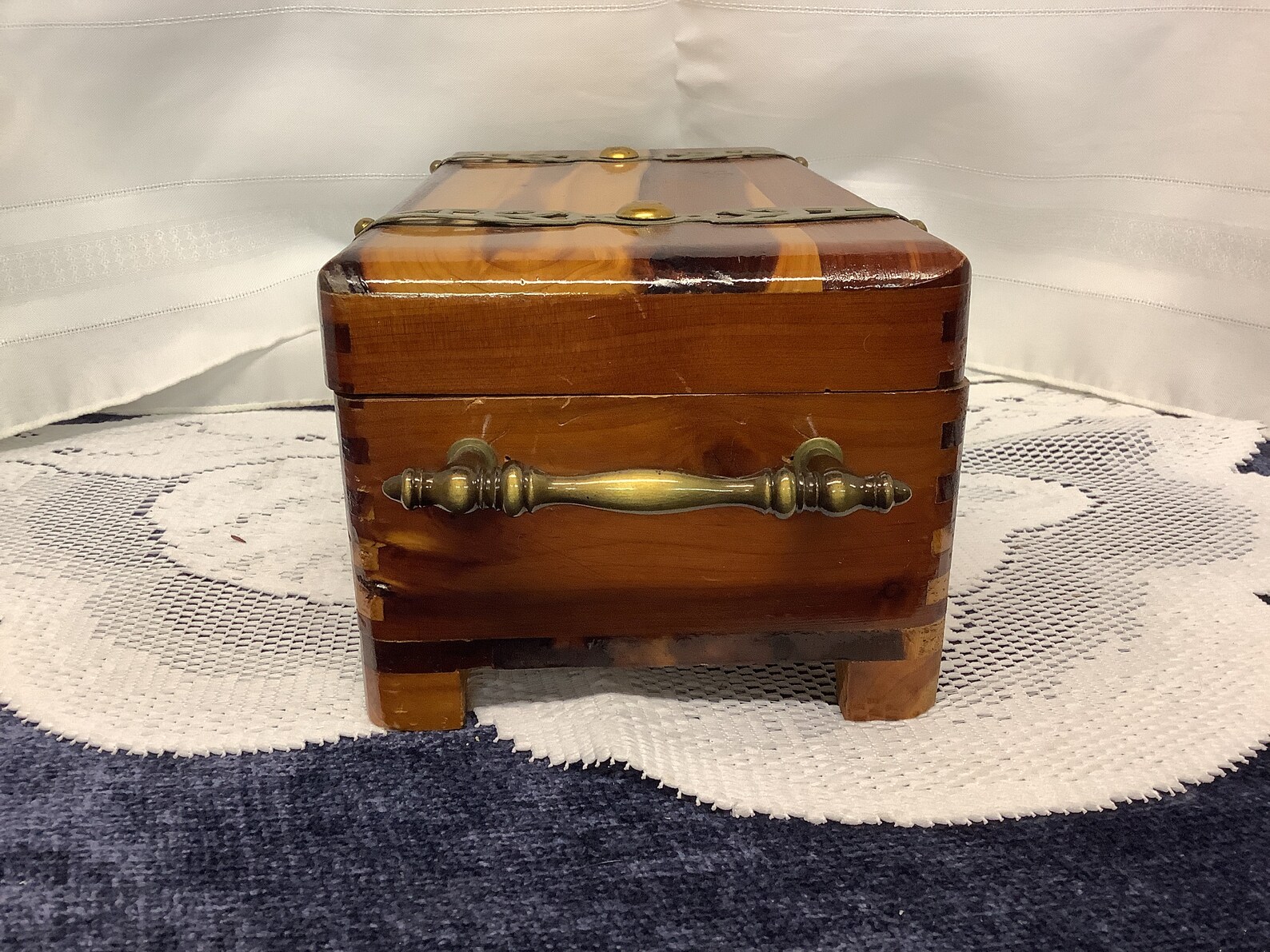 Vintage Wooden Cedar Trinket Box - Treasure Chest/box- With Decorative ...