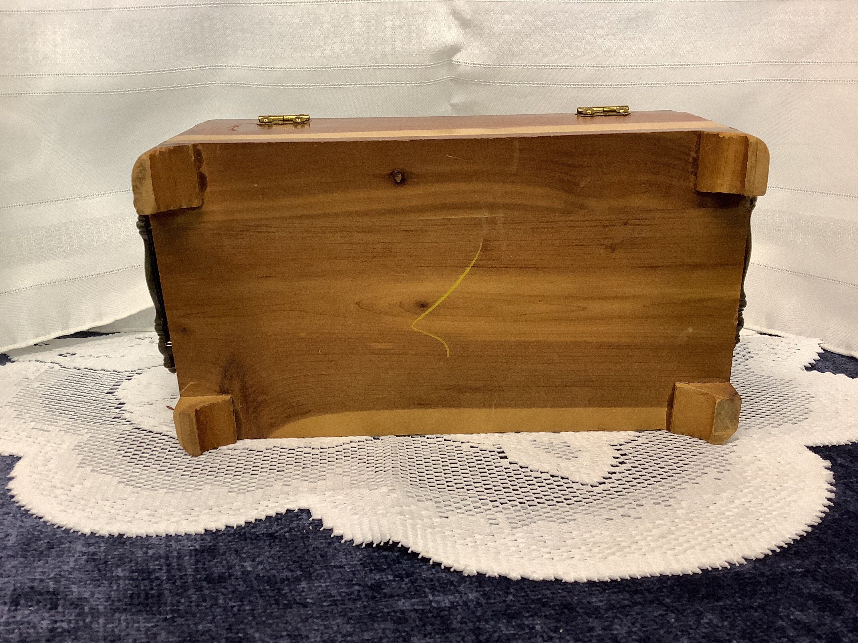 Vintage Wooden Cedar Trinket Box - Treasure Chest/box- With Decorative ...