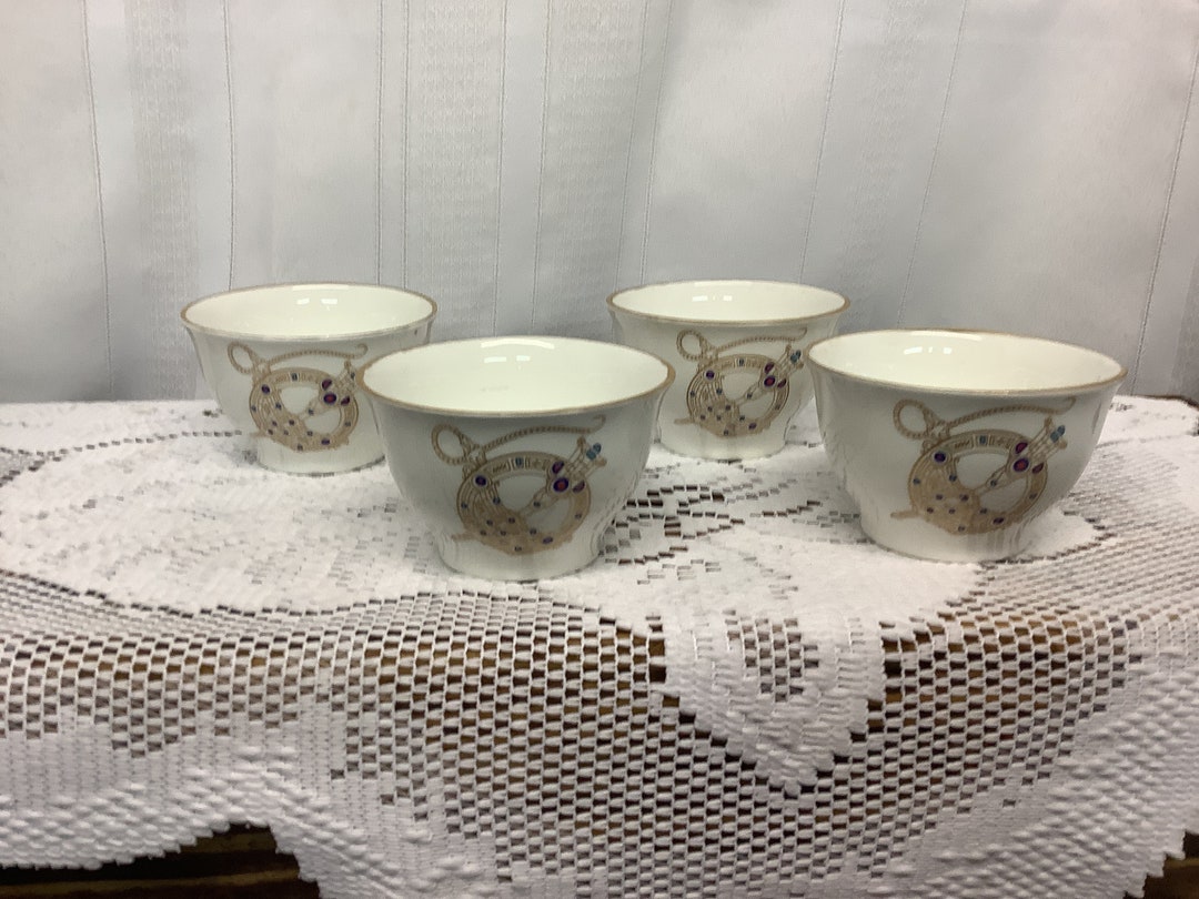 Vintage Royal Tara Bone China Tara Brooch 4pc Cranberry 3” Bowl Set ...