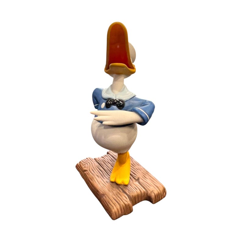 Walt Disney Classic - Donald Duck - the Wise Little Hen - 6" - Etsy