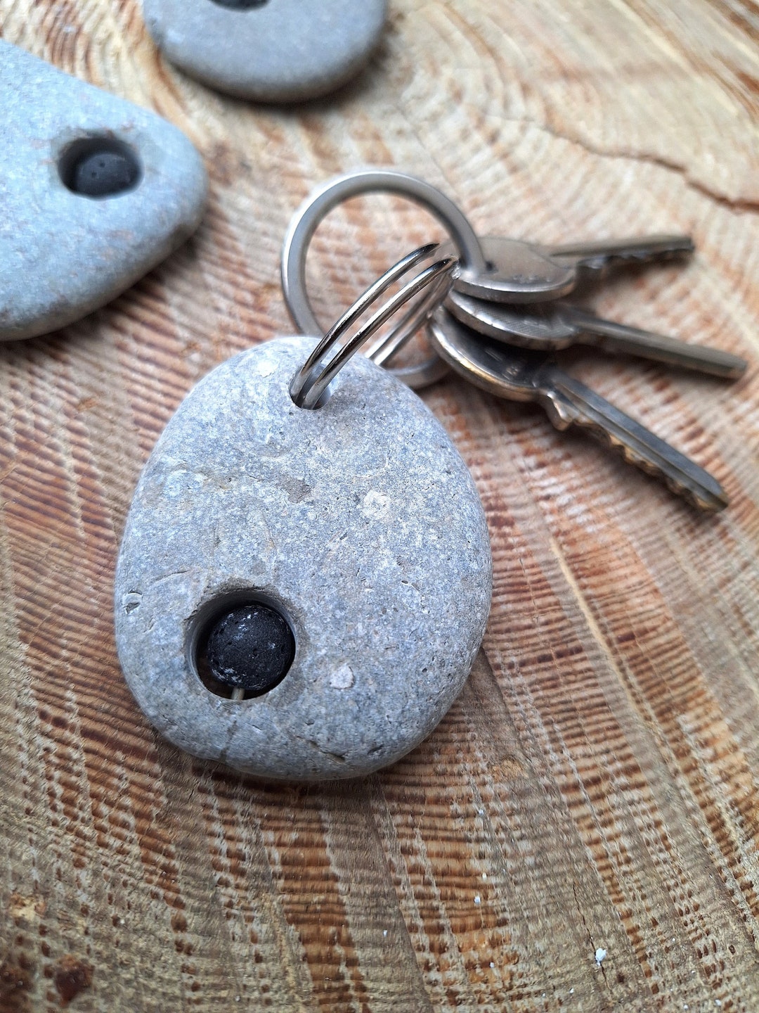 Keychain Pebble and Volcanic Charcoal Keychain Gift - Natural Rock With ...