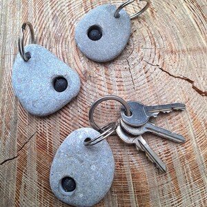 Keychain Pebble and Volcanic Charcoal Keychain Gift - Natural Rock With ...