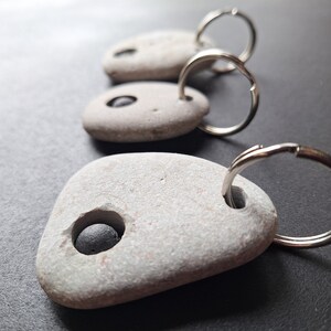 Keychain Pebble and Volcanic Charcoal Keychain Gift - Natural Rock With ...