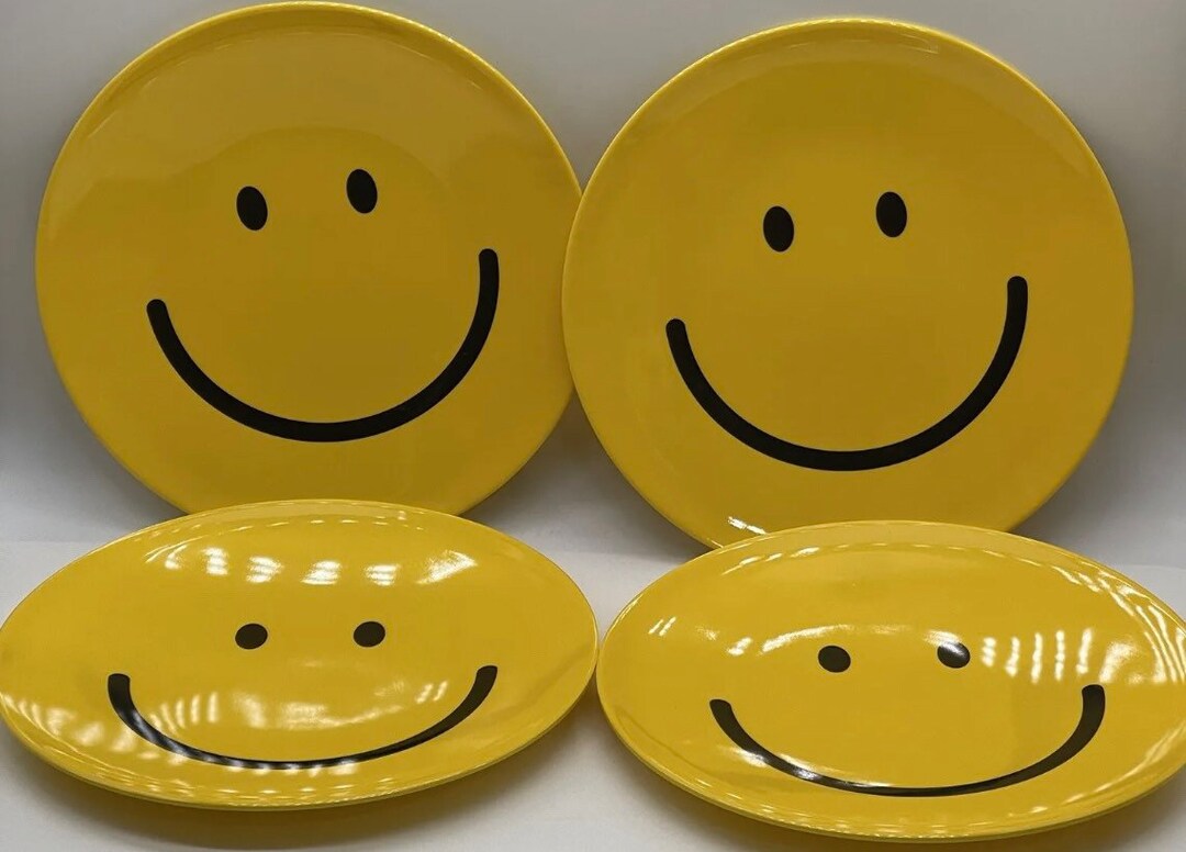 Vintage Yellow Smiley Face Dinner Plates Plastic Melamine Set - Etsy