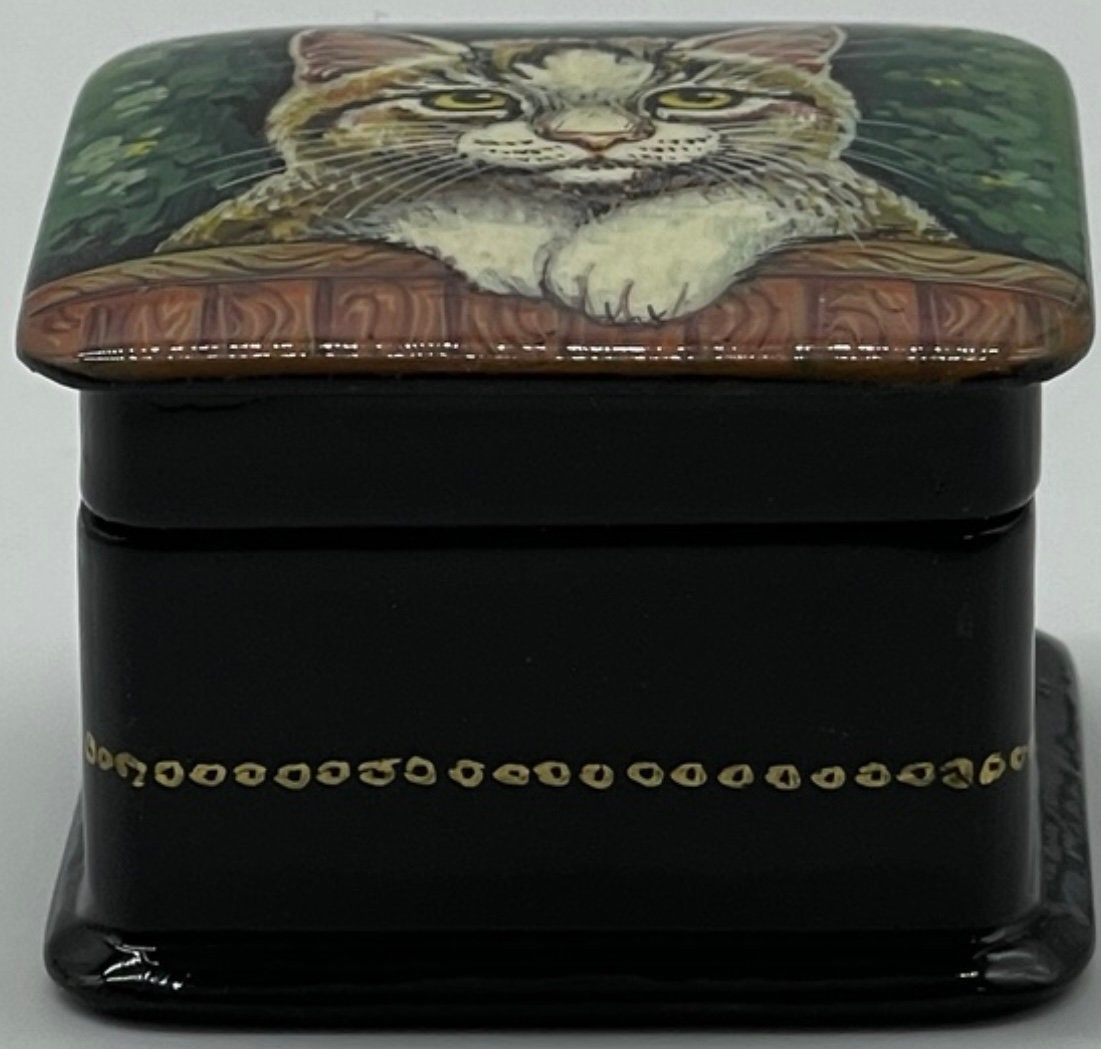Vintage Russian Mctepa Tabby Cat Kitten Hand Painted Lacquer Box Hinged ...