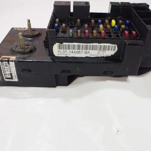 99 00 01 Ford F150 4x4 Dash Fuse Box Junction Relay Under Dash YL34 ...