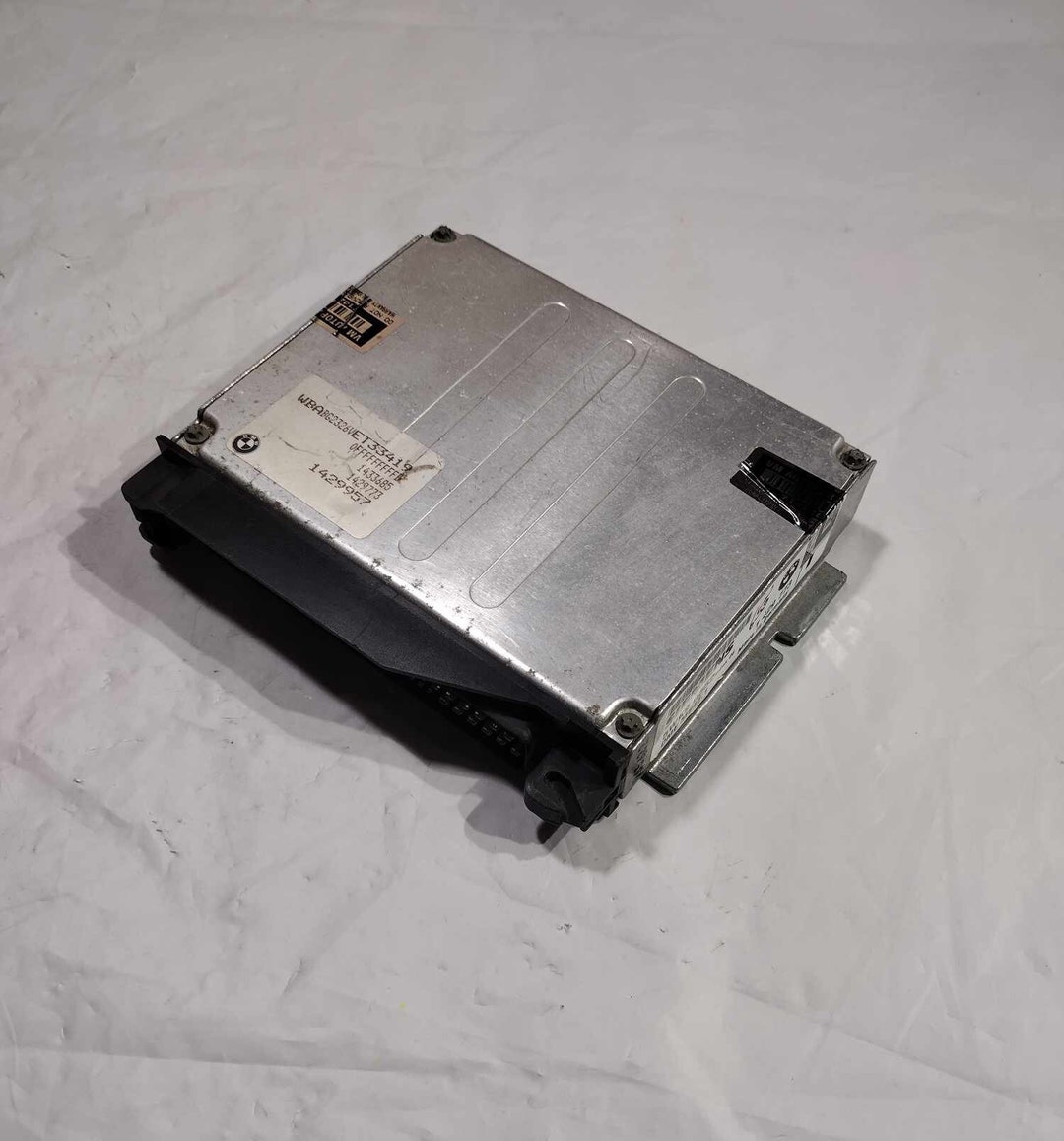 1998 1999 98 99 BMW 318i Engine Computer Pcm Ecm Ecu 1429957 1433685 ...