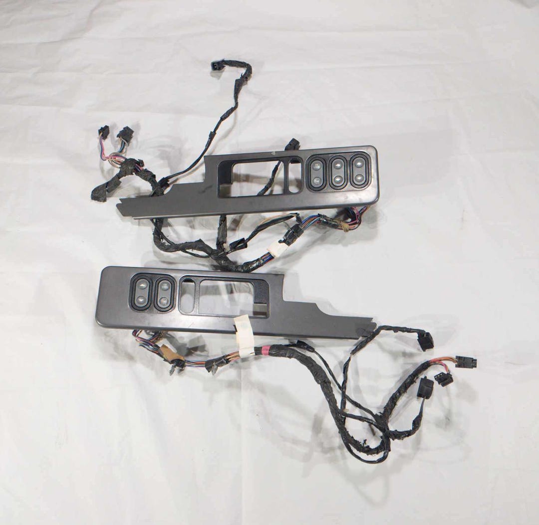 88-94 Chevy GMC Silverado Power Window Lock Switch Door Bezel LH RH Set ...