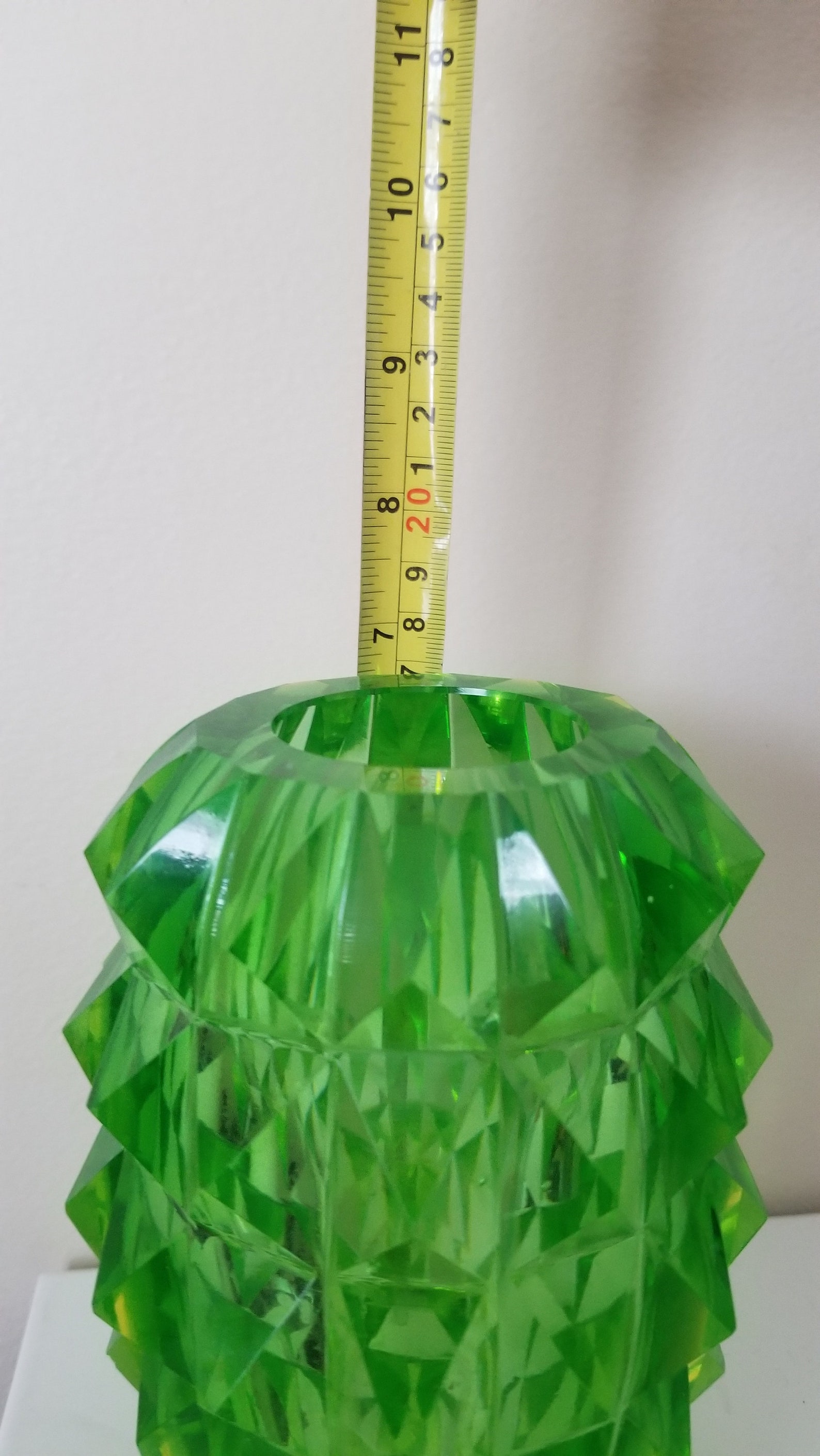 VINTAGE 1920's Faceted Uranium Glass Vase 3 Lbs +3 Oz Just Under 7 ...