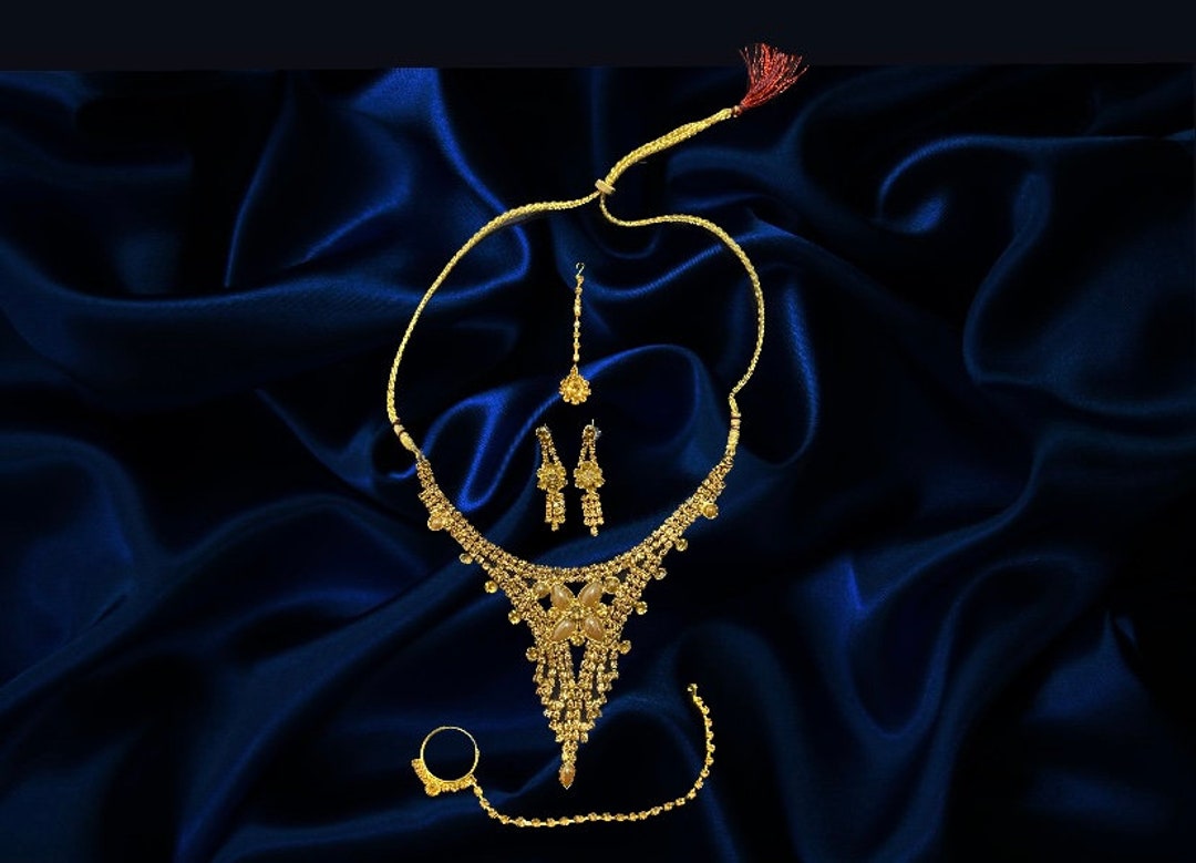 Gold Diamond Indian Bridal Jewelry Set | Necklace | Earnings | Nose ...