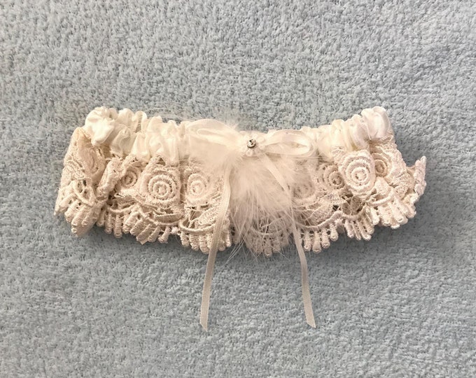 Vintage Victorian White Lace Garter Feather Floral Bow Daisy Rhinestone ...