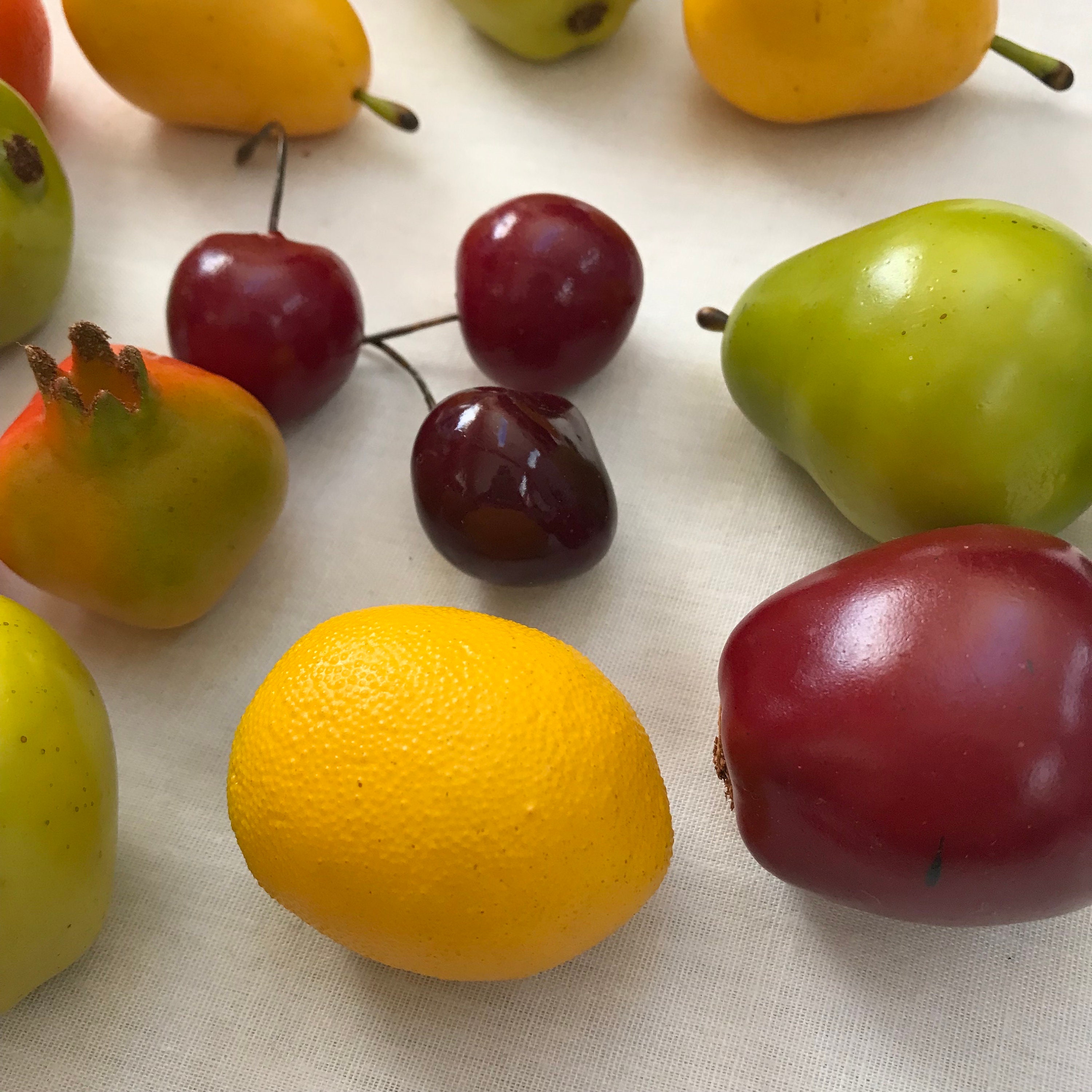 Set of 18 Artificial Realistic Display Decorative Apples - Etsy