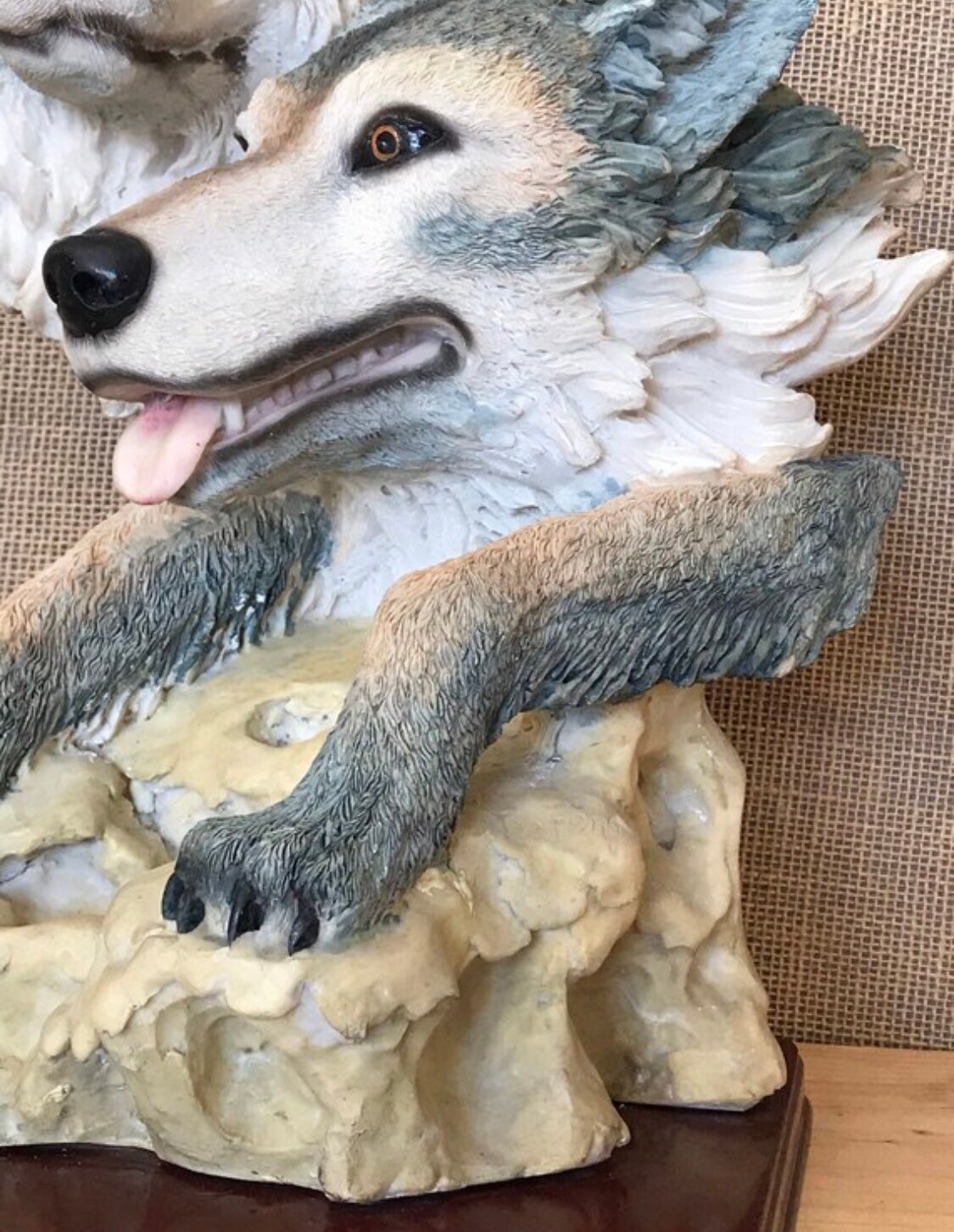 Sculpted Wolf Large Sculpture Statue Grey Snow Wolves Tabletop ...