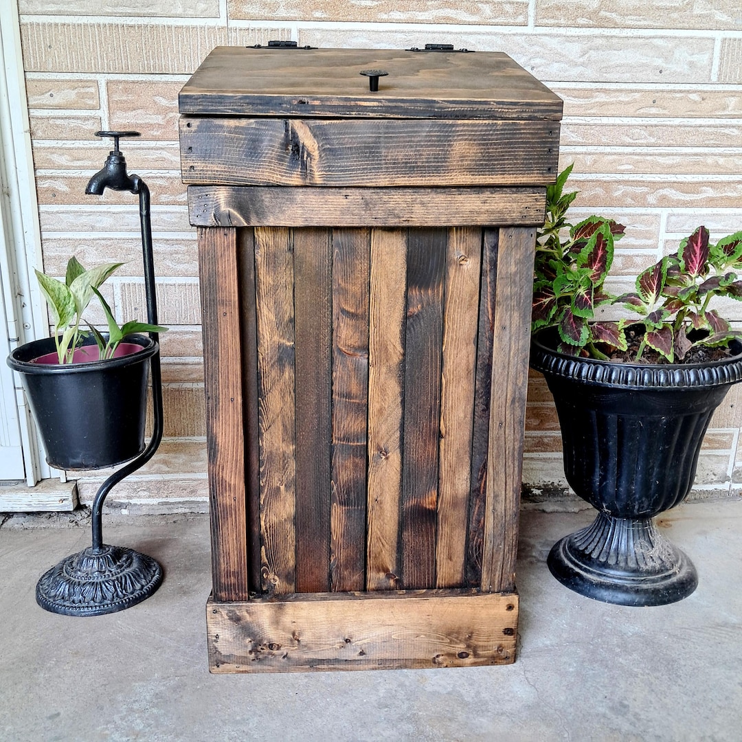 13 Gallon Vintage Tater Box Style Wood Trash Can With Tilt Lid, Rustic ...