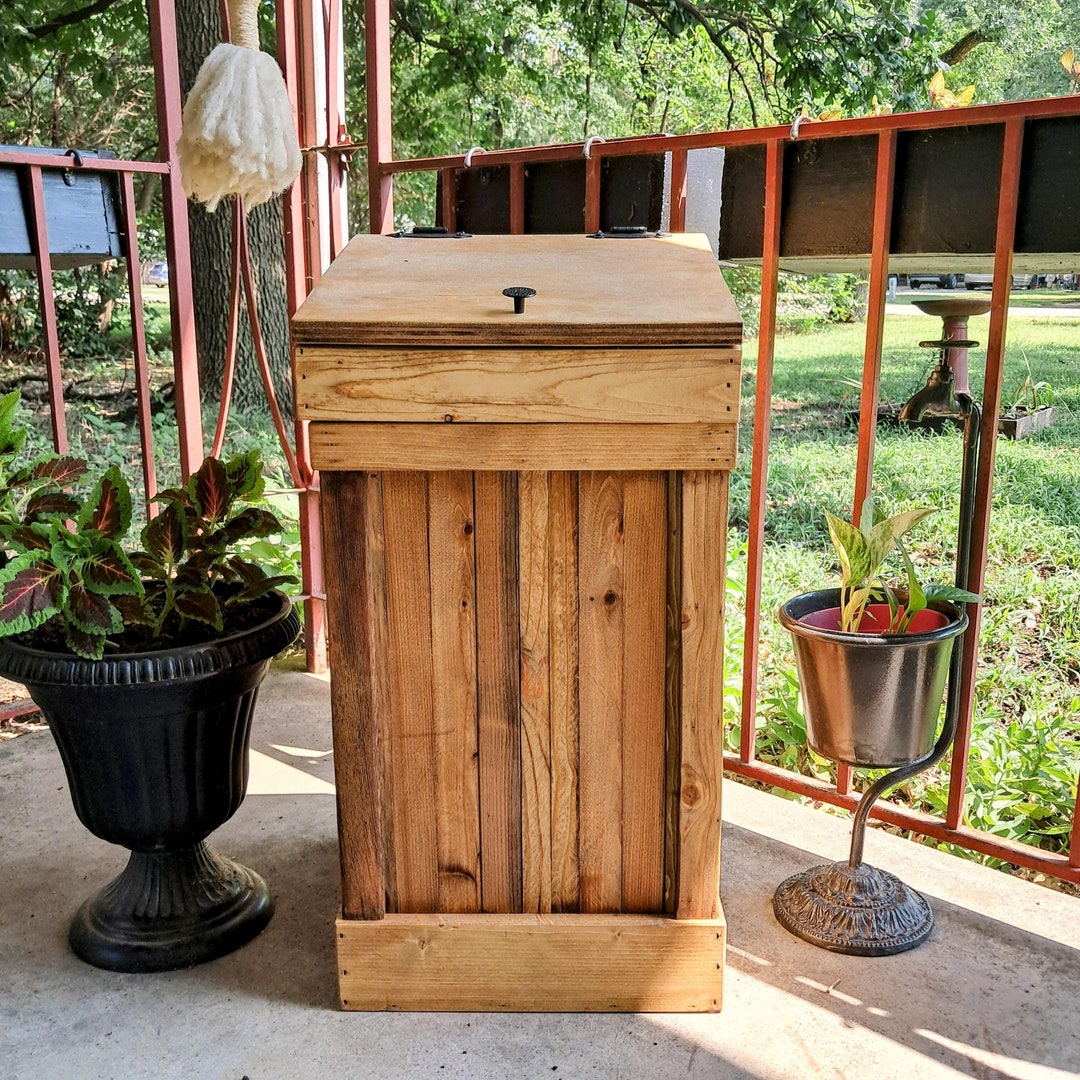 French Country 13 Gallon Vintage Style Wood Trash Bin, Kitchen Trash ...