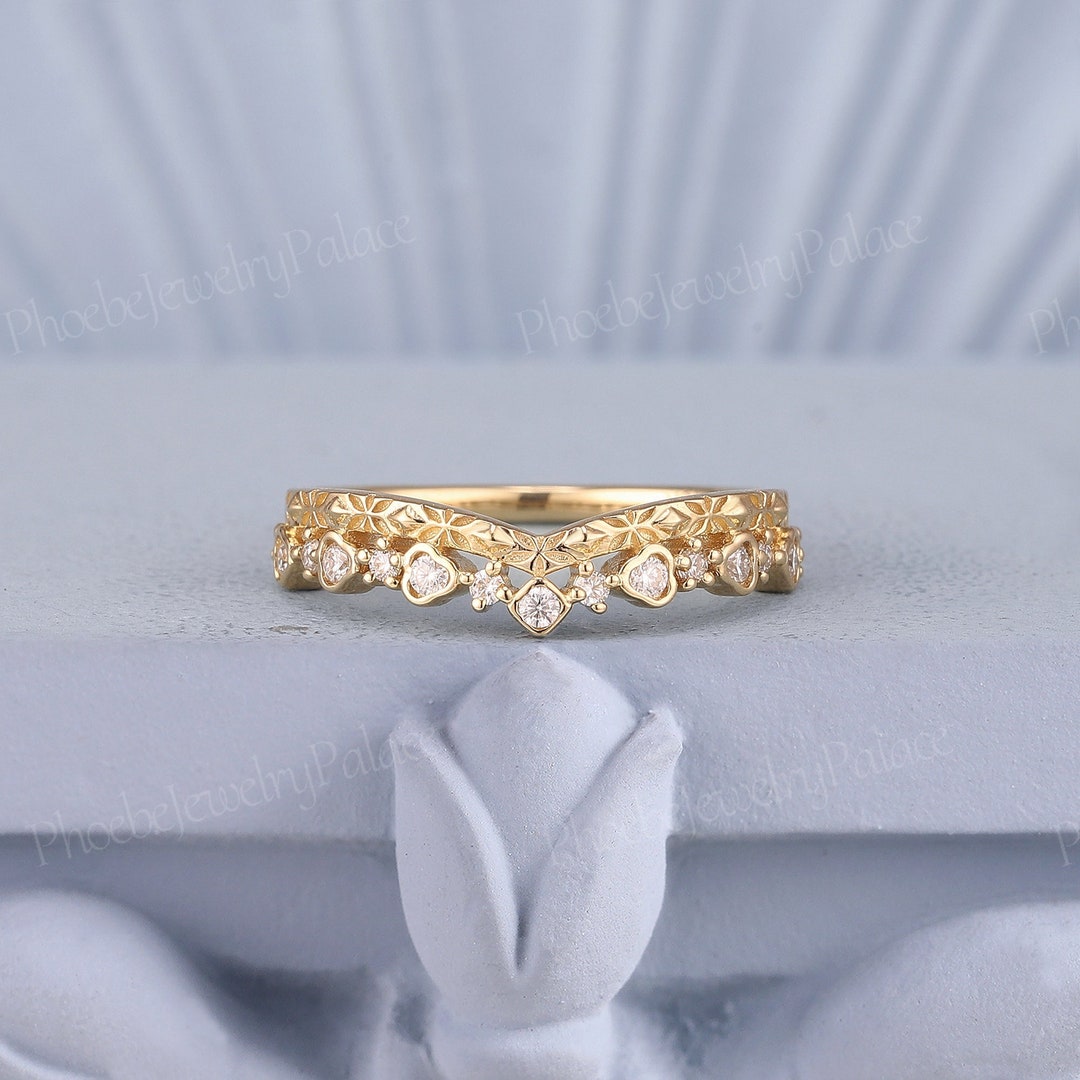 Art Deco Moissanite Curved Wedding Band Gold Delicate Patten Floral ...