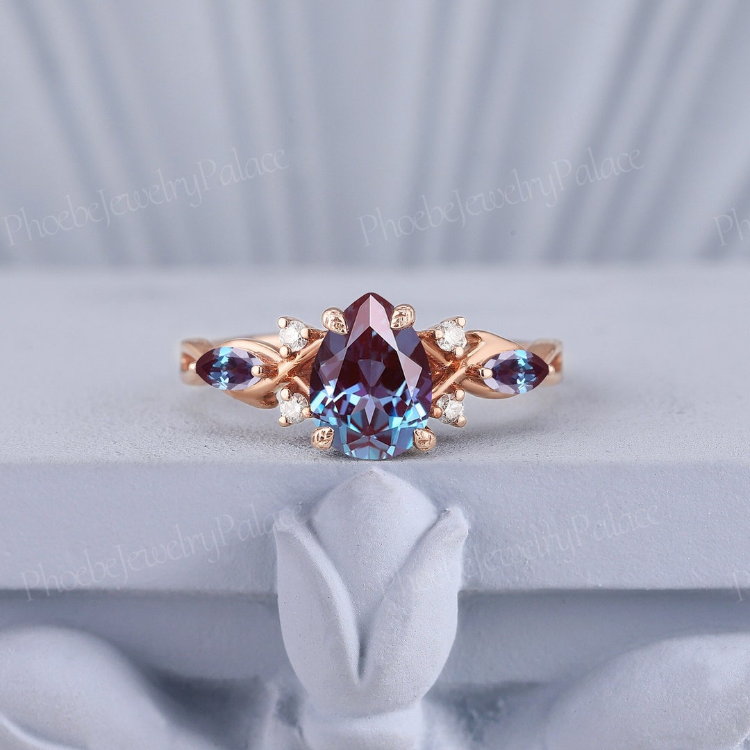 Vintage Alexandrite Engagement Ring Unique Pear Cut Alexandrite Wedding ...