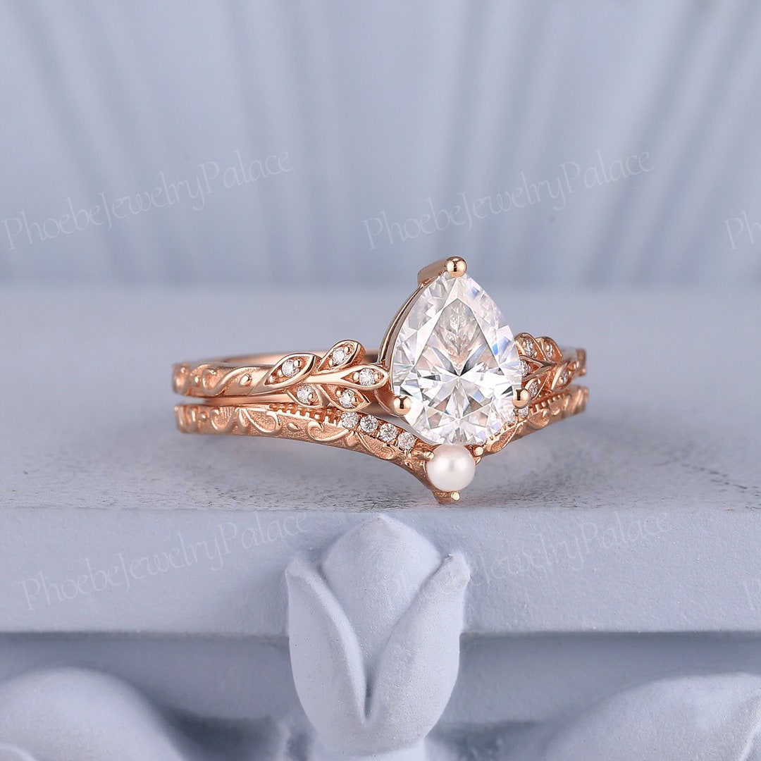 Vintage Teardrop Moissanite Engagement Ring Set Unique Wedding Ring Set ...