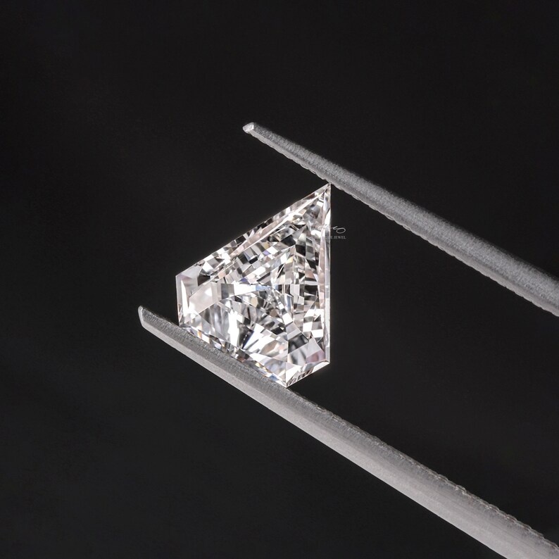 Shield Cut Lab Grown Diamond Ecofriendly Diamond for Engagement Ring ...