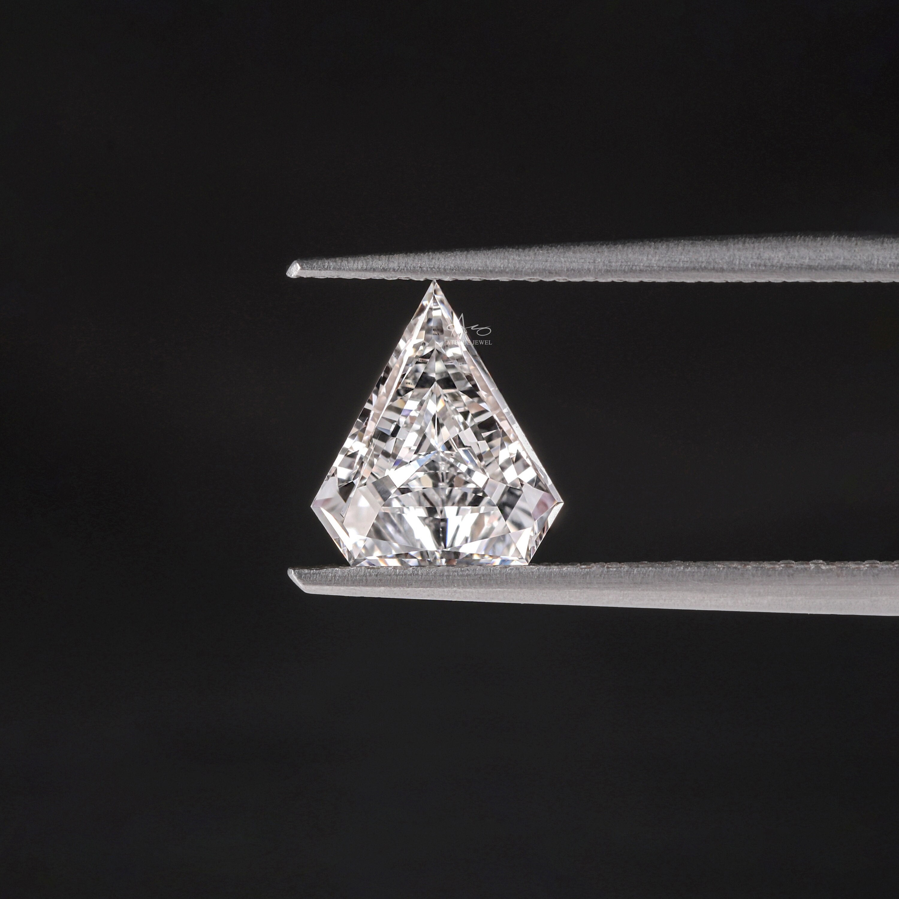 Shield Cut Lab Grown Diamond Ecofriendly Diamond for Engagement Ring ...