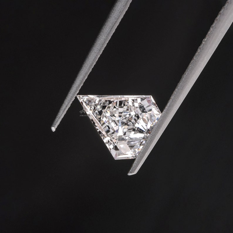 Shield Cut Lab Grown Diamond Ecofriendly Diamond for Engagement Ring ...