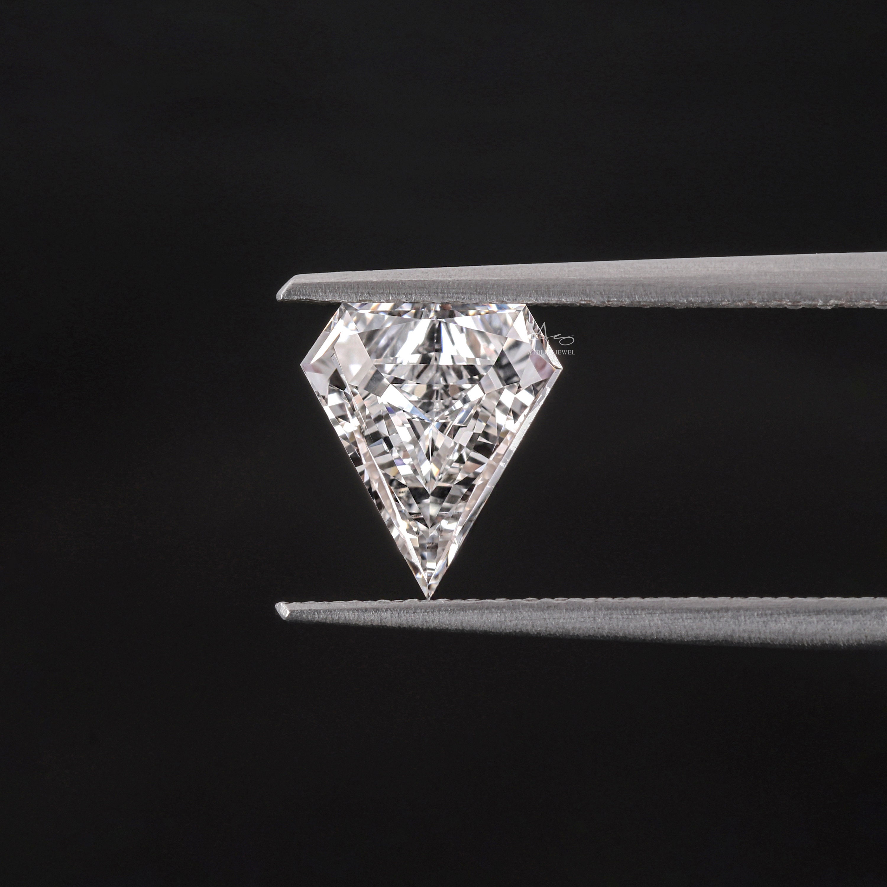 Shield Cut Lab Grown Diamond Ecofriendly Diamond for Engagement Ring ...