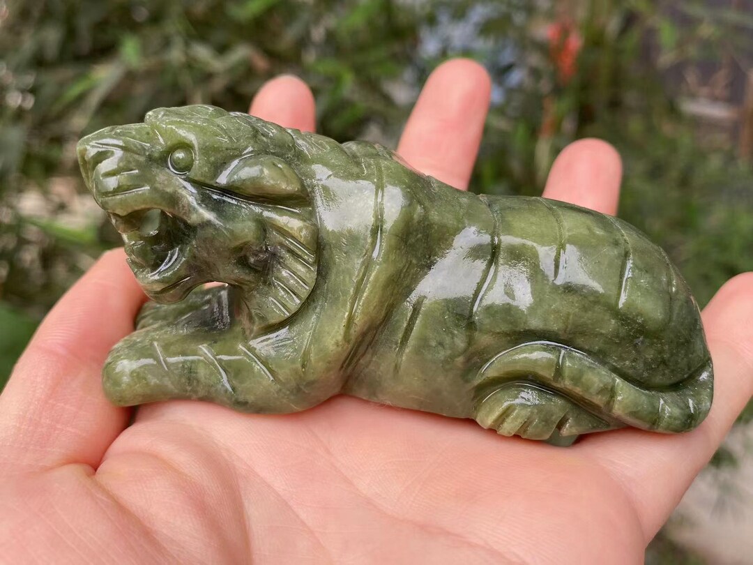 Natural Green Jade Carved 12 Zodiac Year Tiger Animal Lucky Sculpture ...