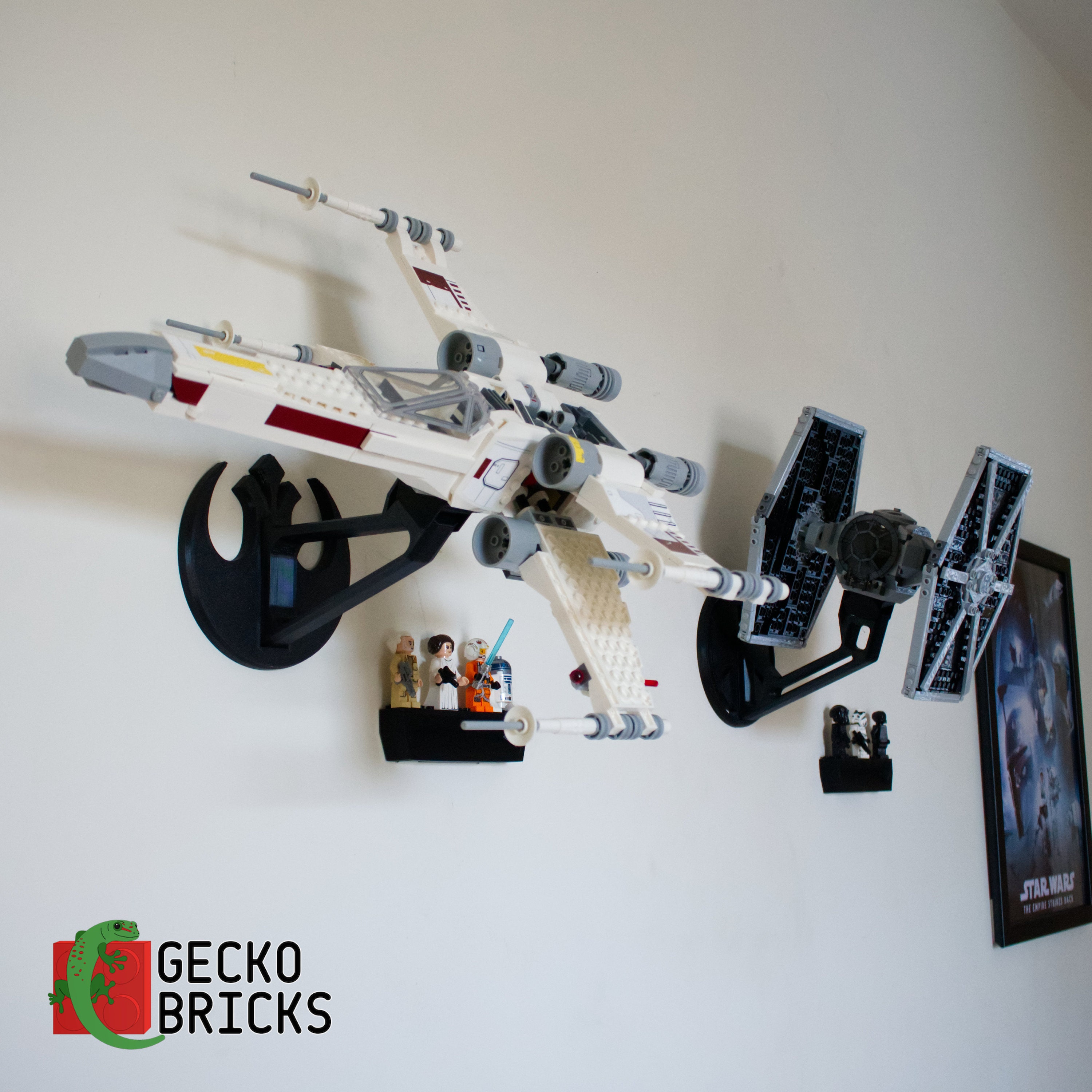 Gecko Bricks Wall Mount for LEGO Star Wars Luke Skywalkers - Etsy UK