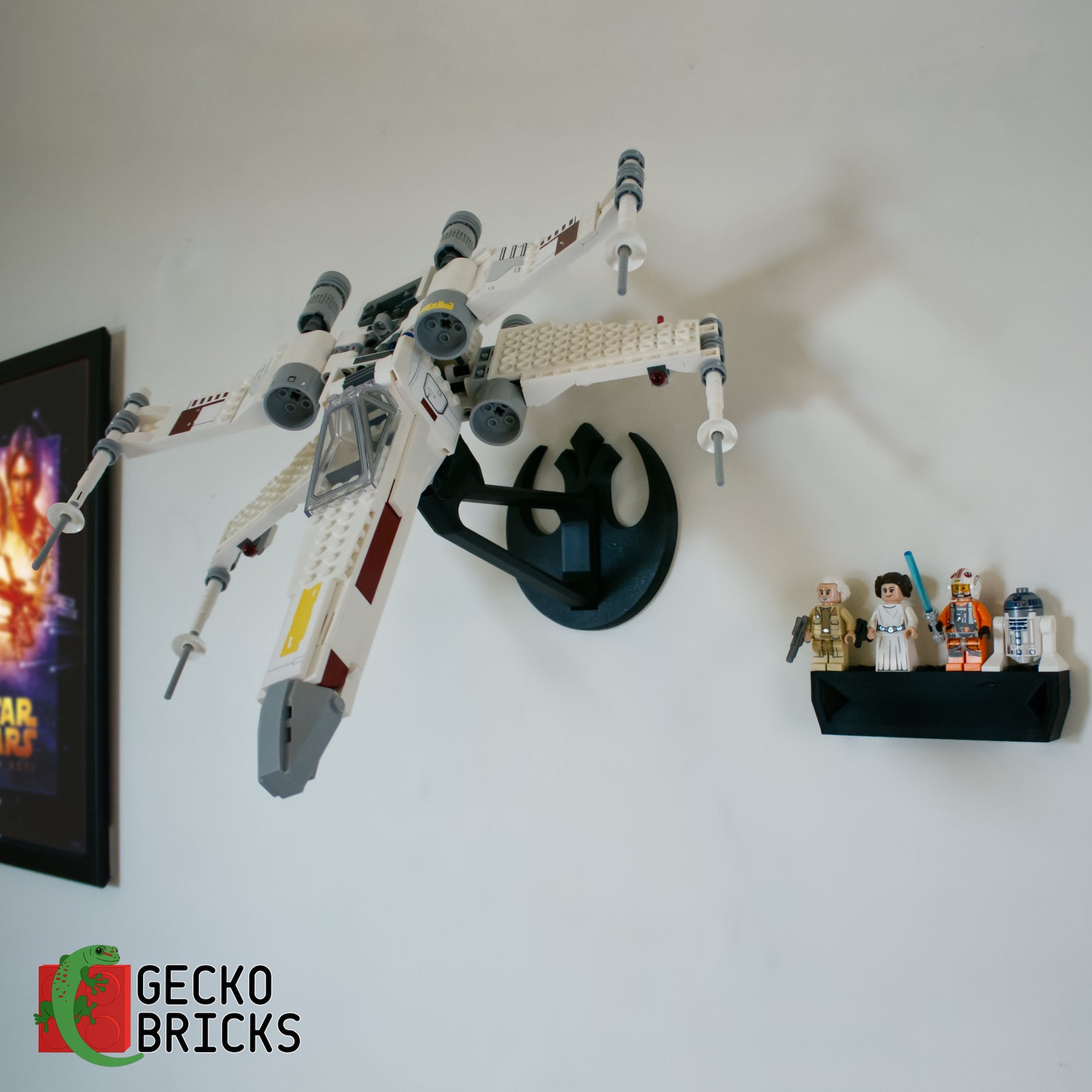 Gecko Bricks Wall Mount for LEGO Star Wars Luke Skywalkers - Etsy