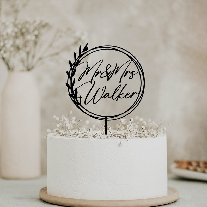 Flower Wreath Cake Topper, Mr and Mrs Cake Topper, Personalized Cake ...