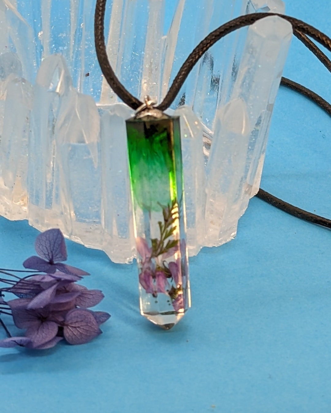 Pendant With Real Flowers Pressed Flowers in Epoxy Resin - Etsy