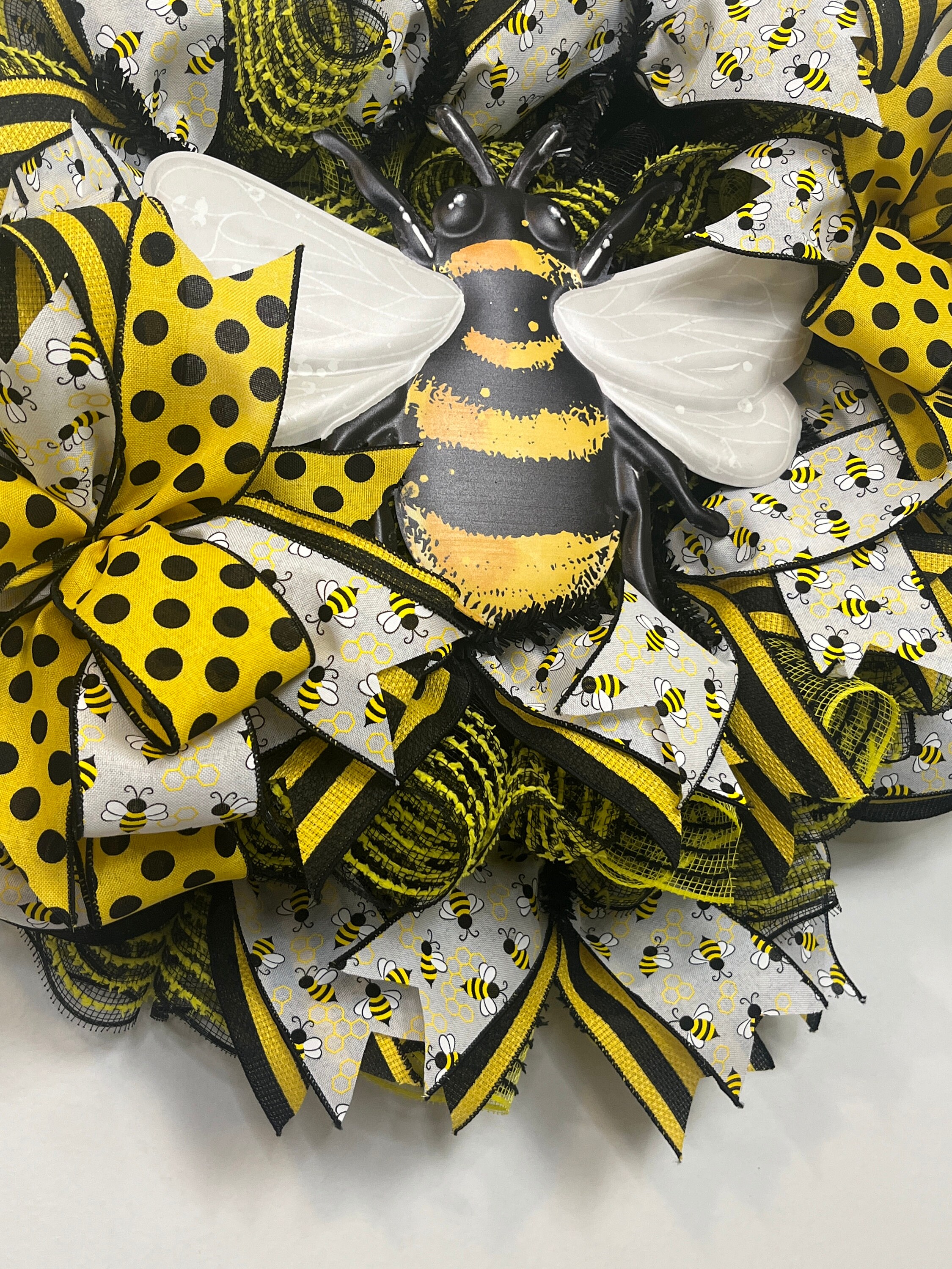 Bumble Bee Wreath, Bumble Bee Door Decor, Summer Wreath, Bee Door ...