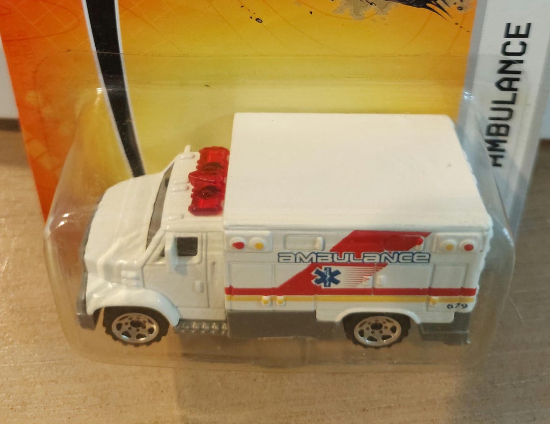 Matchbox Vintage AMBULANCE - MBX METAL - 2005 - Etsy