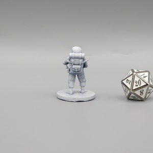 BEHOLD! Volothamp Geddarm the Writer Miniature! Hand Painted or Primed ...