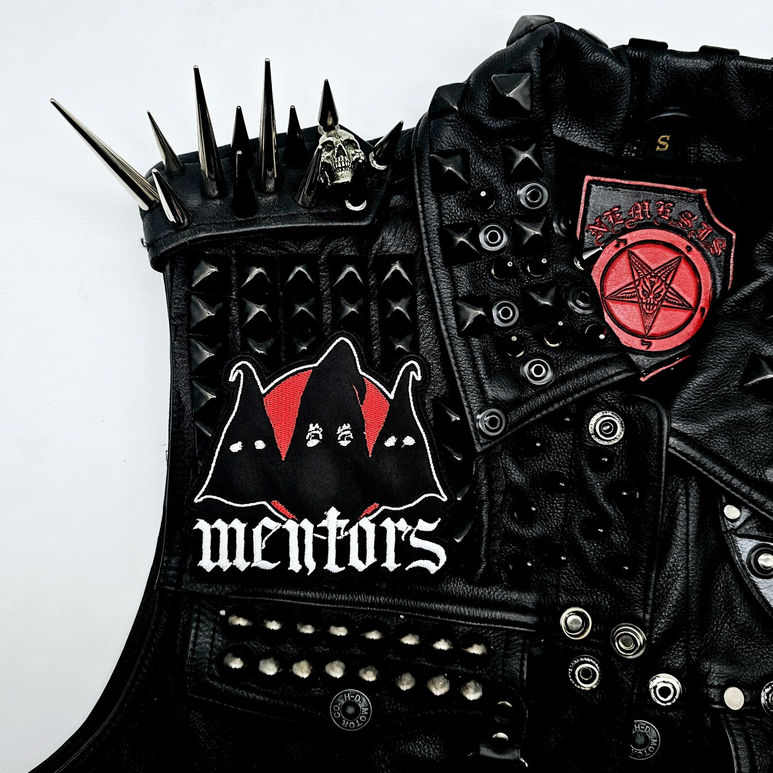 Mentors Logo Shaped Border Embroidered Patch - Etsy