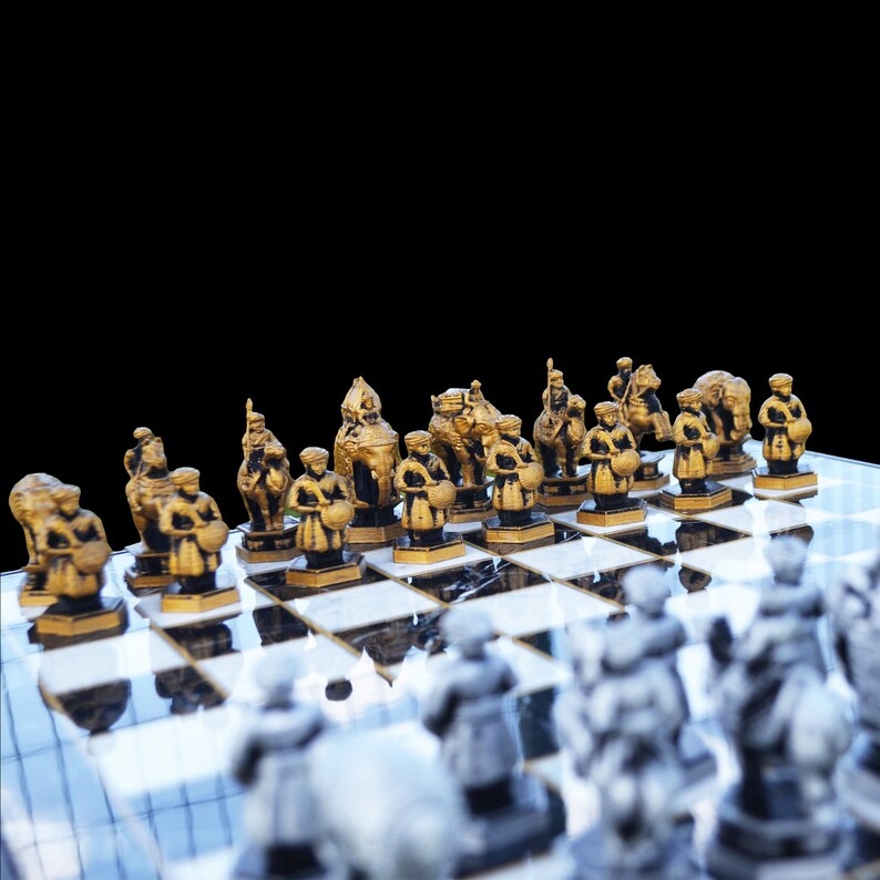 Indian Metal Chess Set With Marble Pattern Personalized Chessboard ...