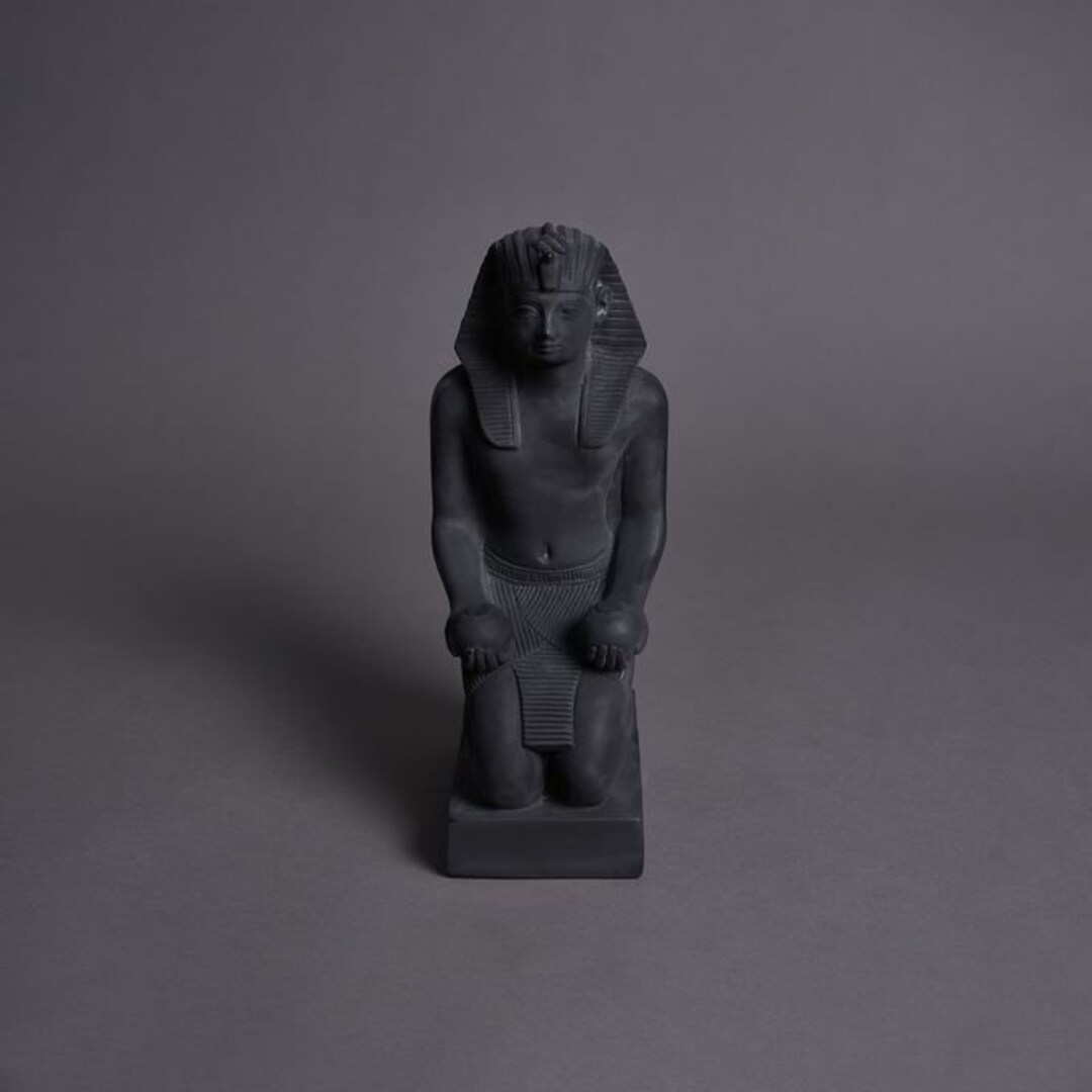 Egyptian King Tuthmosis III Offering Vessels Statue - Etsy