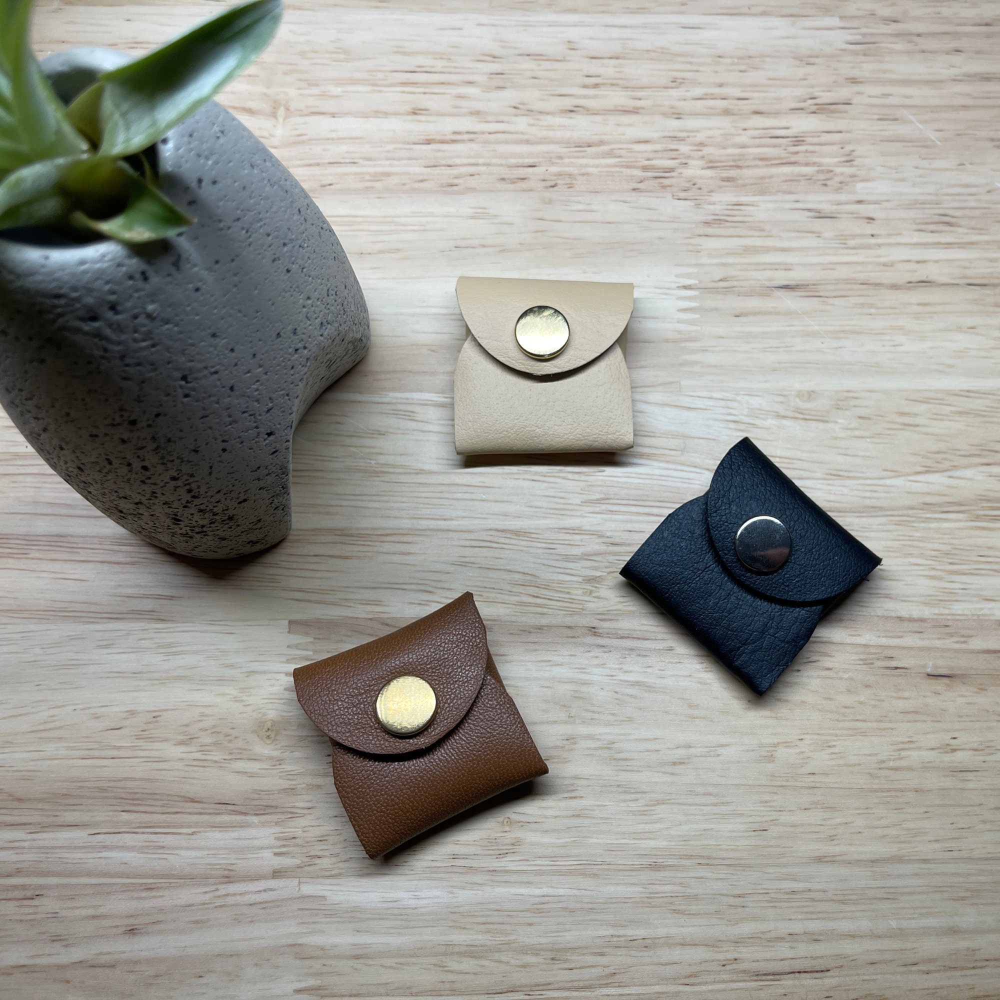 Handcrafted Stitch-free Leather Ring & Jewelry Pouch With Snap Fastener ...